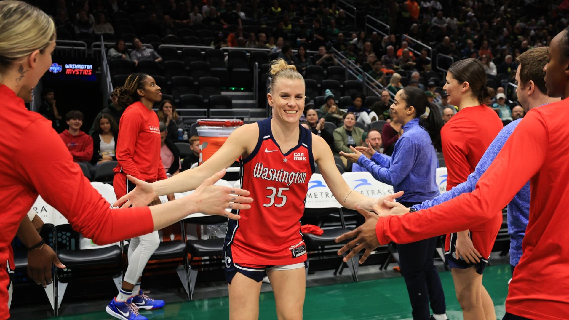 Julie Vanloo Living Her Dream As A 31 Year Old Rookie On Mystics