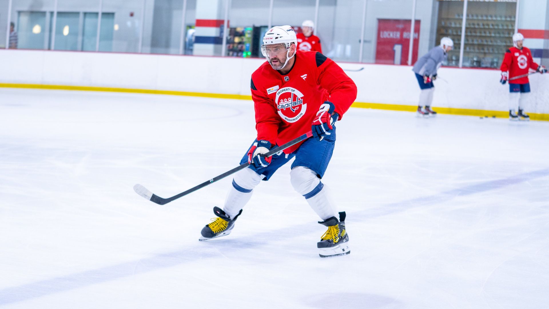 Alex Ovechkin returns to ice ahead of Capitals' training camp