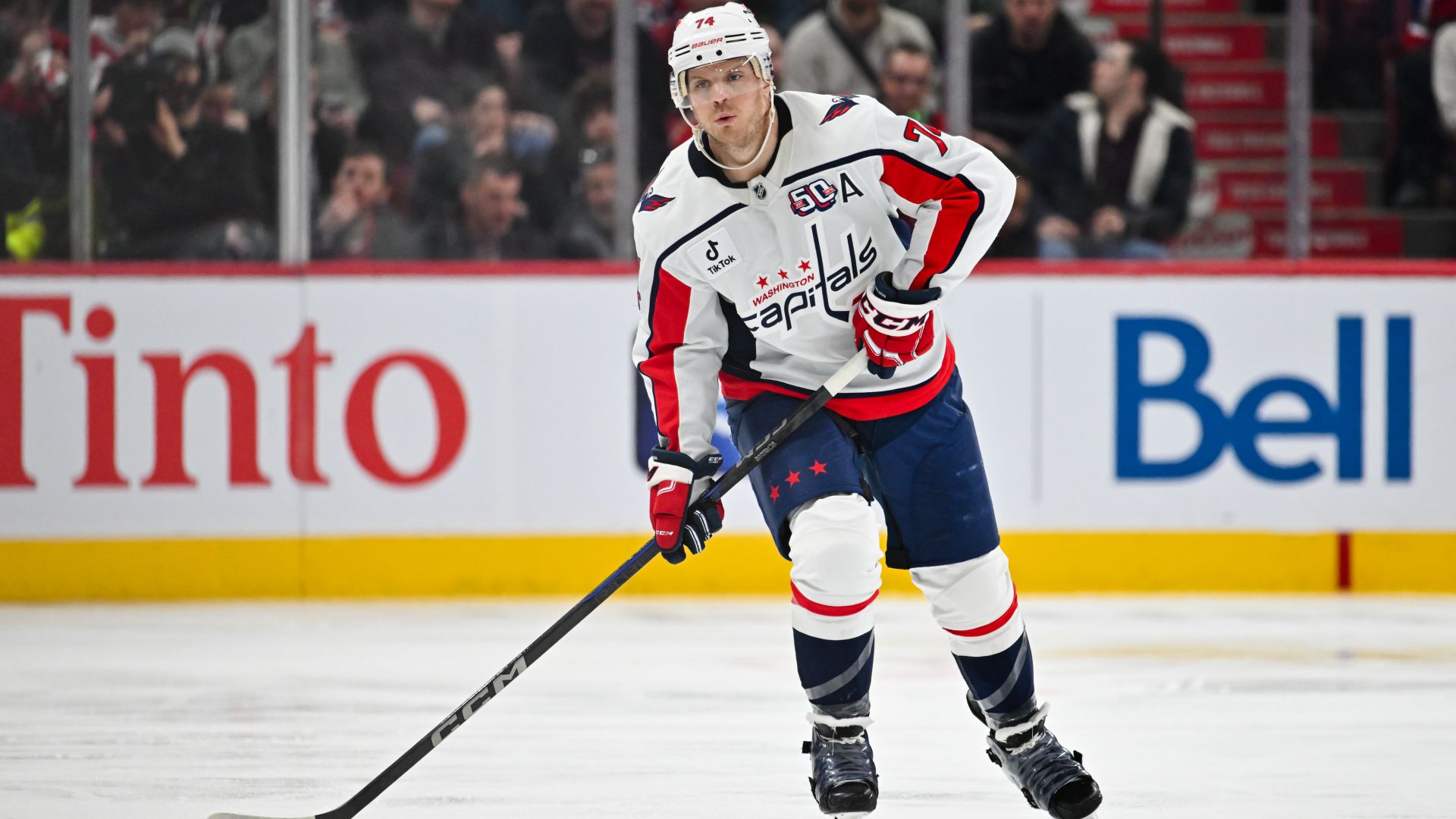 Capitals' defenseman John Carlson reaches 700 career points