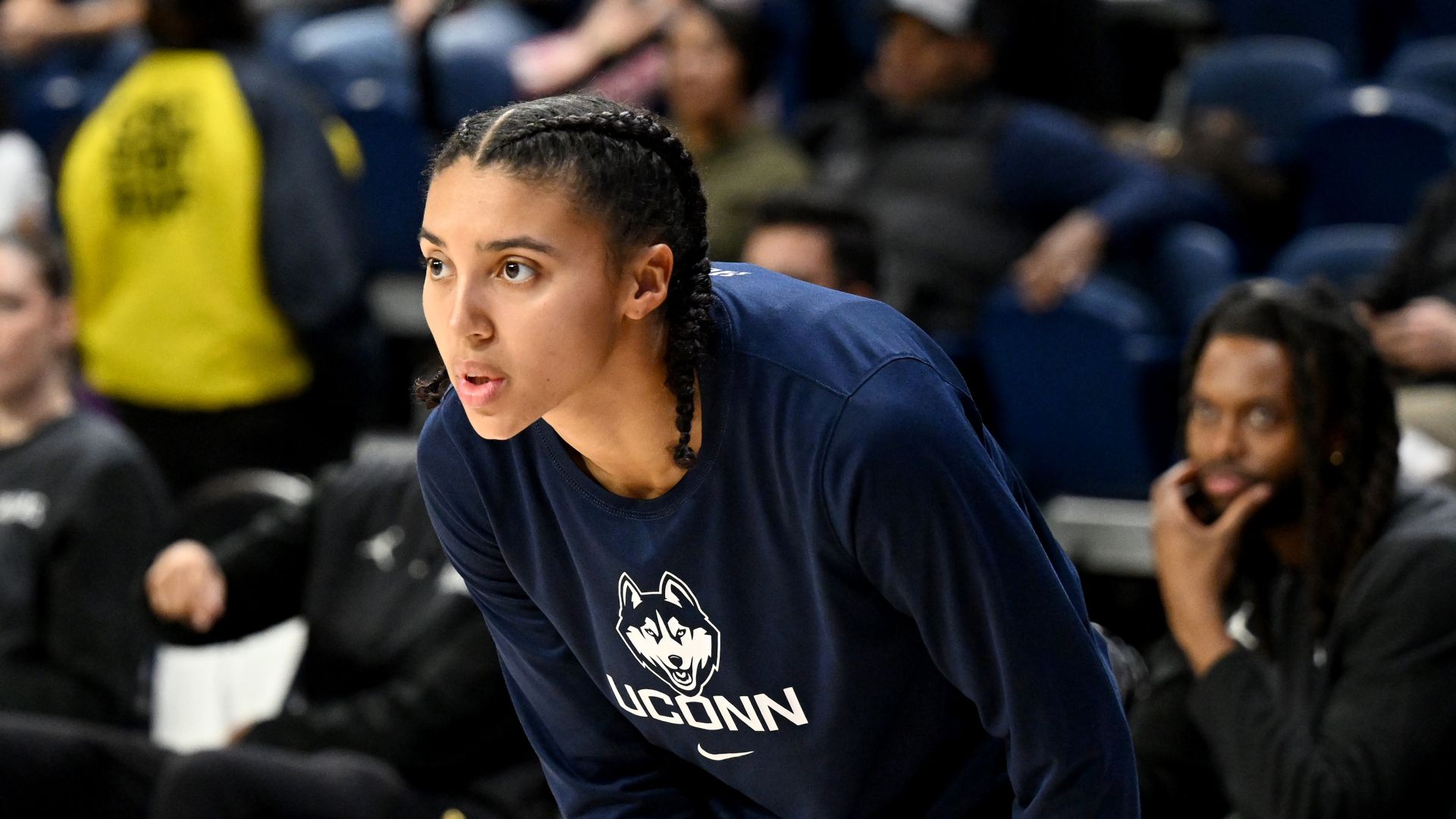 A healthy Azzi Fudd looks to complete her UConn legacy